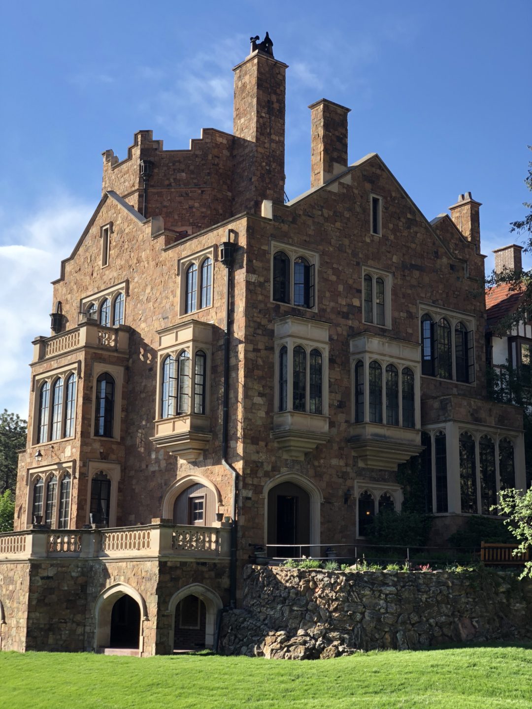 That Time We Visited a Castle: Glen Eyrie, Colorado Springs – So Every Day.
